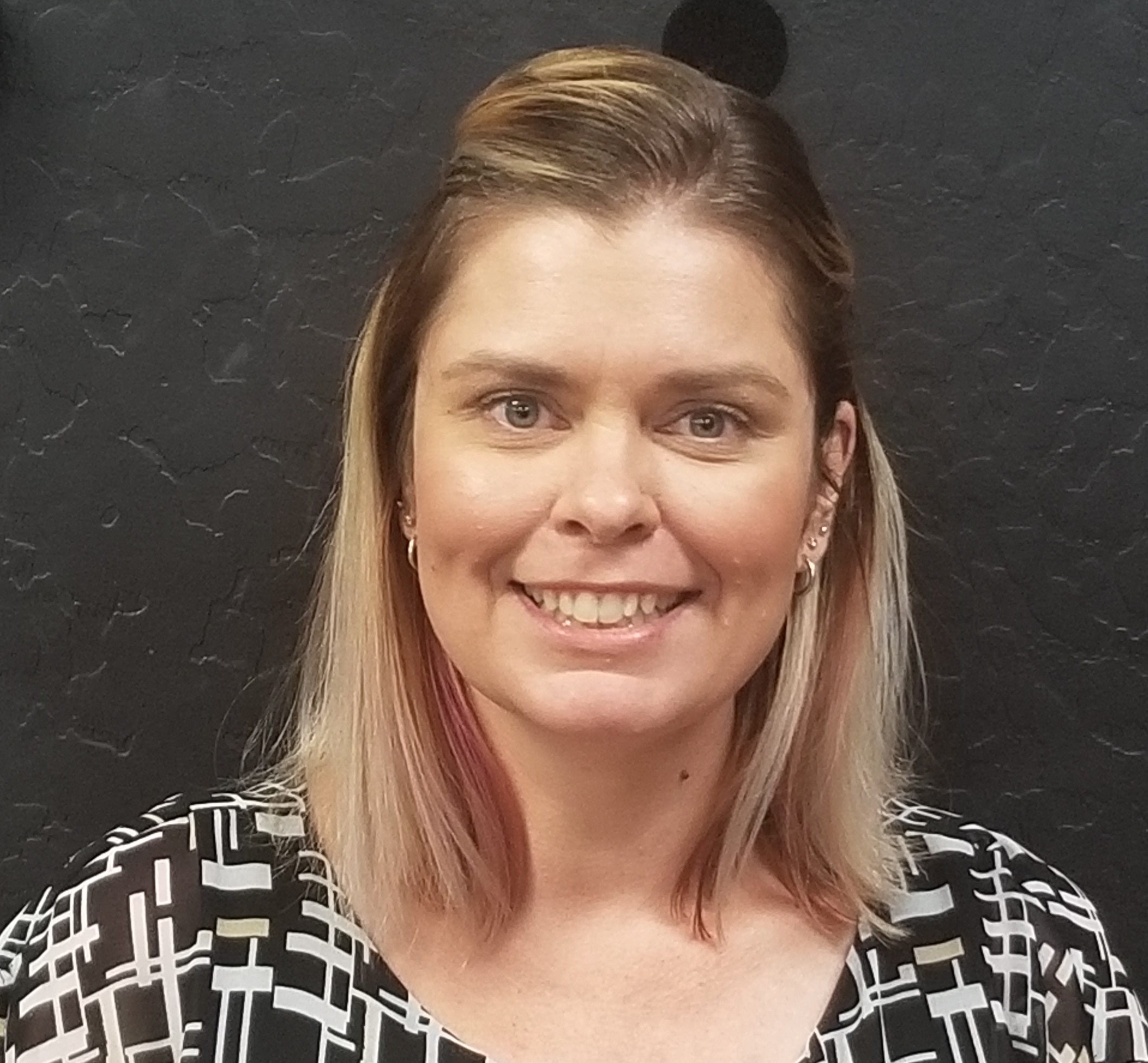 Melissa Hurst's Instagram, Twitter & Facebook on IDCrawl
